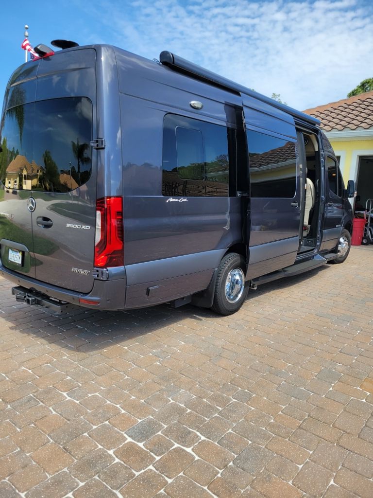 2021 American Coach American Patriot MD2 - National Vehicle