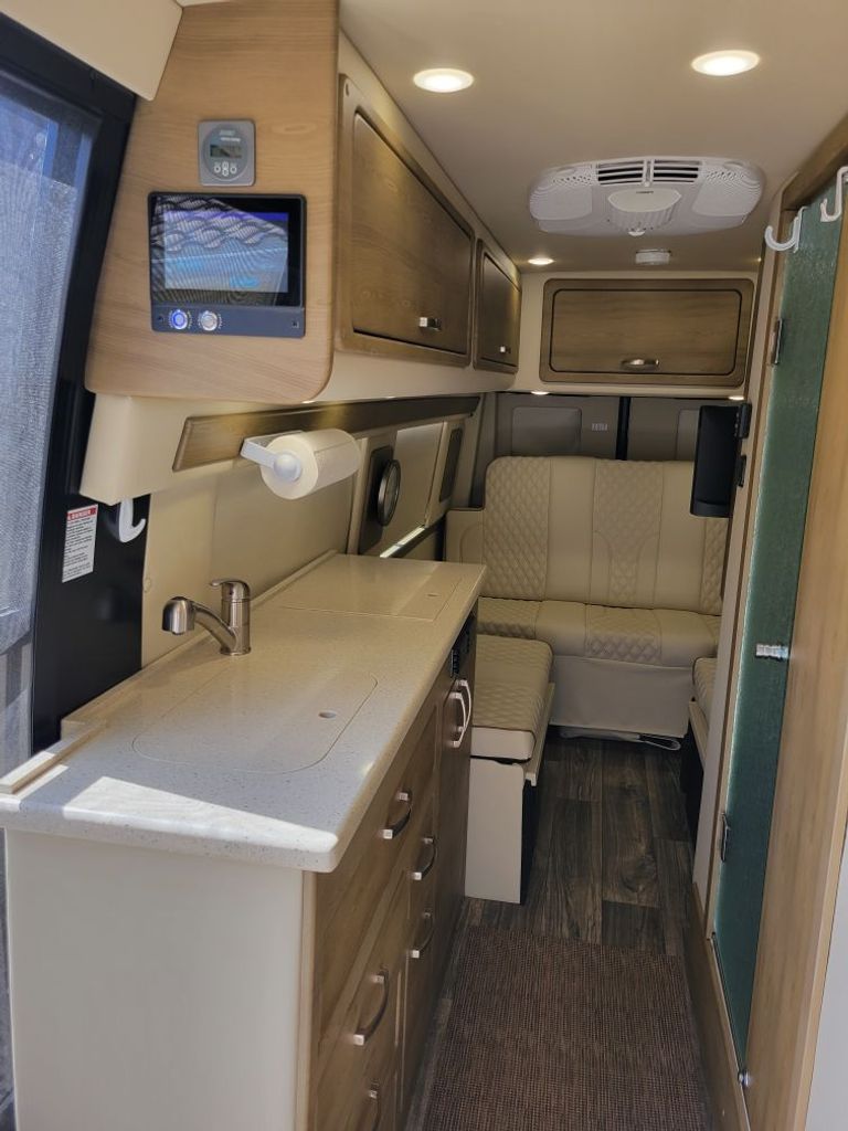 2021 American Coach American Patriot MD2 - National Vehicle