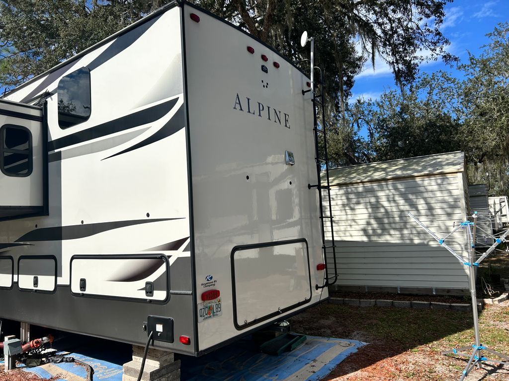 2021 Keystone Alpine 3712KB - National Vehicle