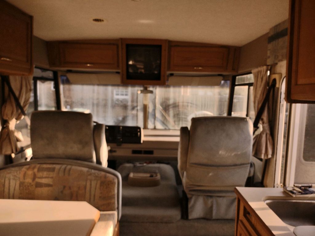 2000 Winnebago Brave 26P - National Vehicle