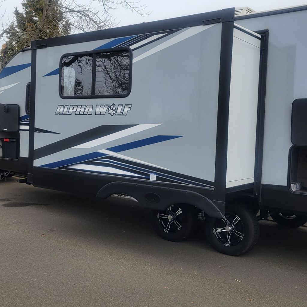 2022 Forest River Cherokee Alpha Wolf 23DBH-L - National Vehicle
