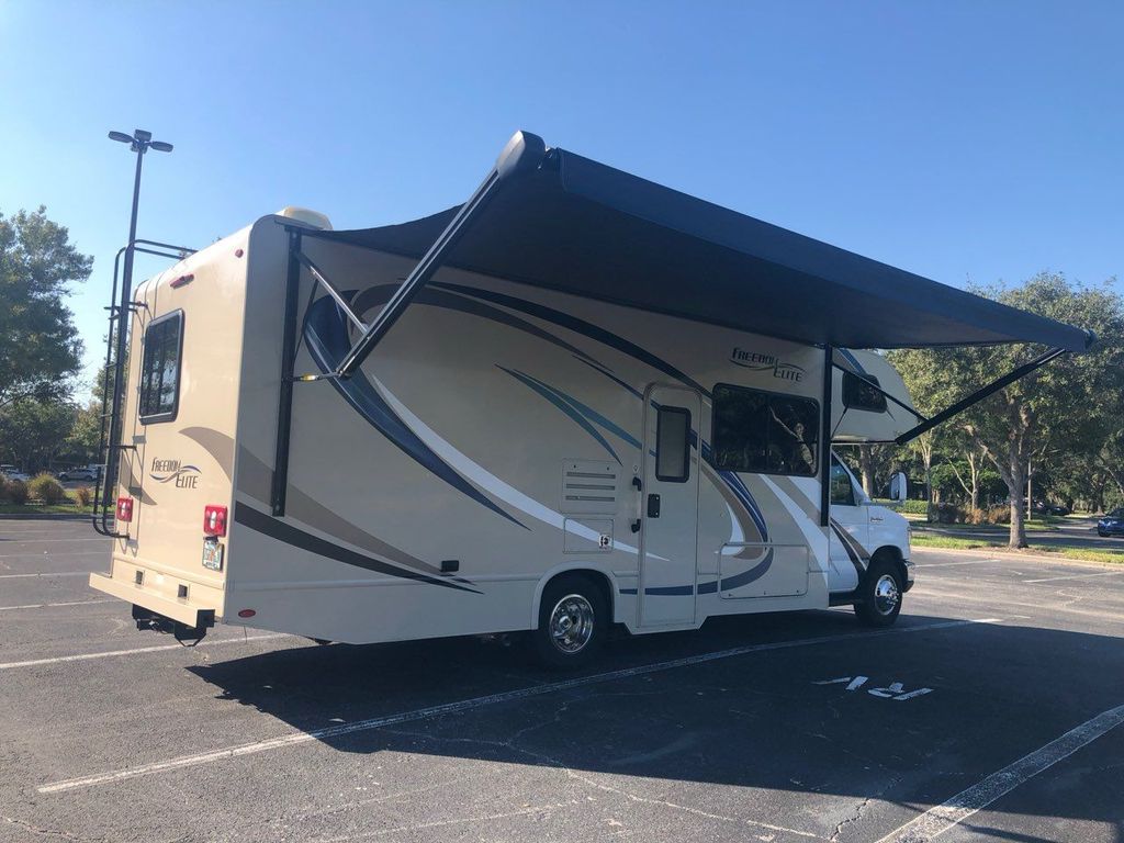 2019 Thor Motor Coach Freedom Elite 26HE - National Vehicle