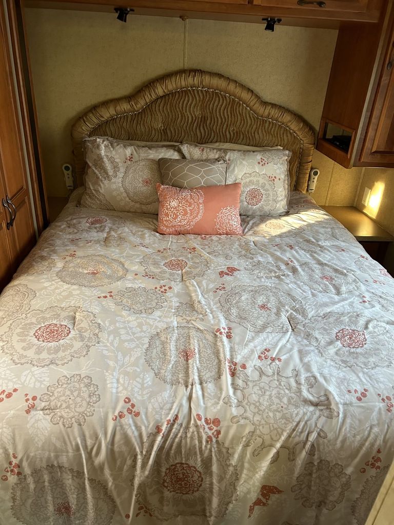 2008 Holiday Rambler Neptune 35SBD - National Vehicle