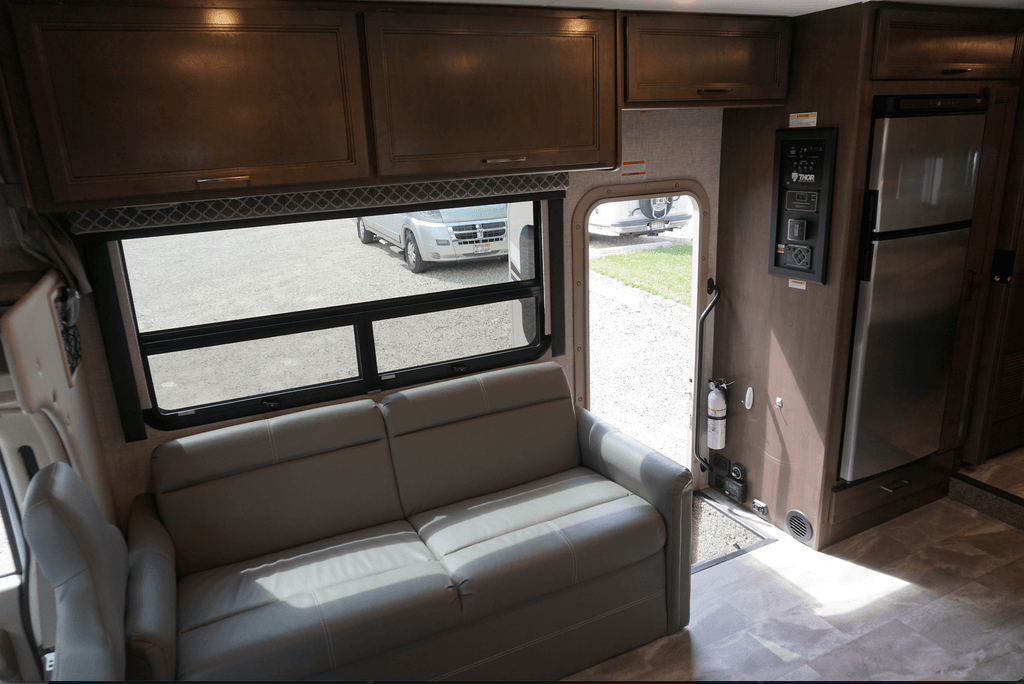 2022 Thor Motor Coach Quantum KW29 - National Vehicle