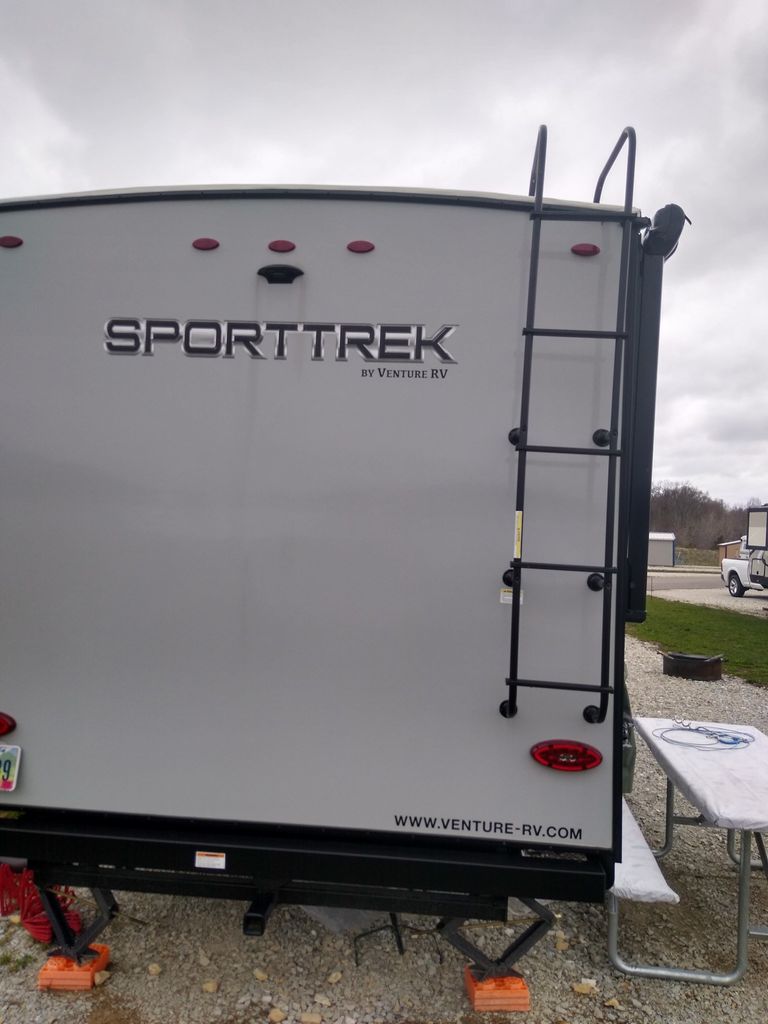 2022 Venture RV SportTrek 281VBH - National Vehicle