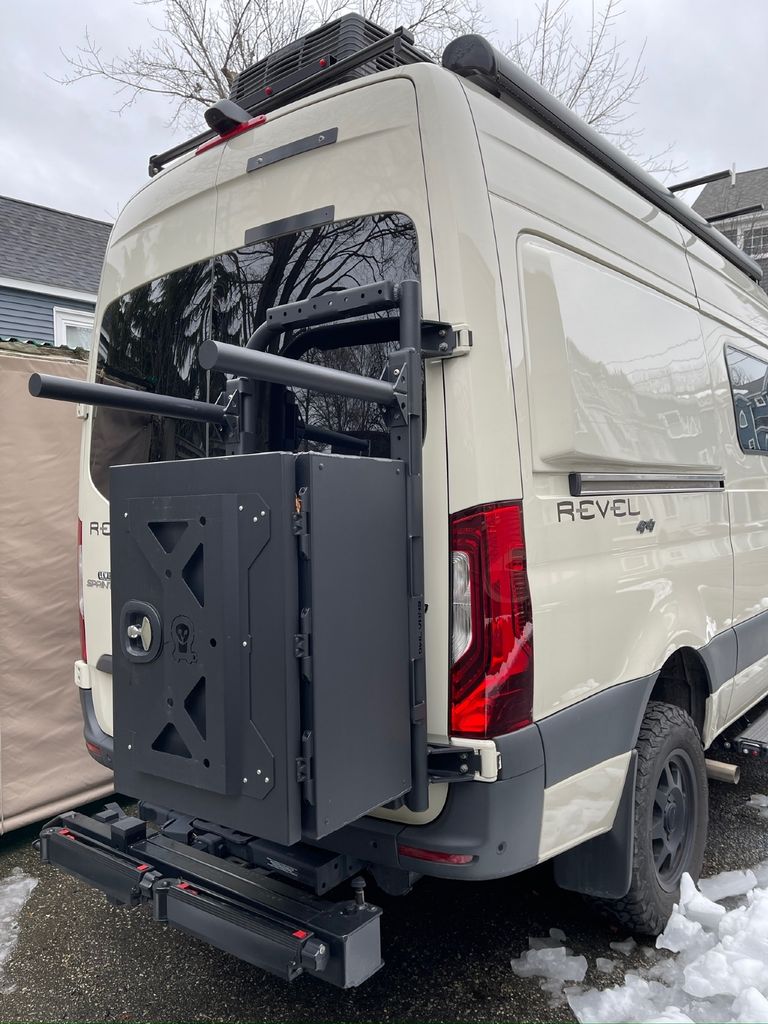 2022 Winnebago Revel 44E 4x4 - National Vehicle