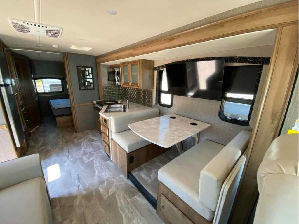 2021 Fleetwood Flair 28A - National Vehicle