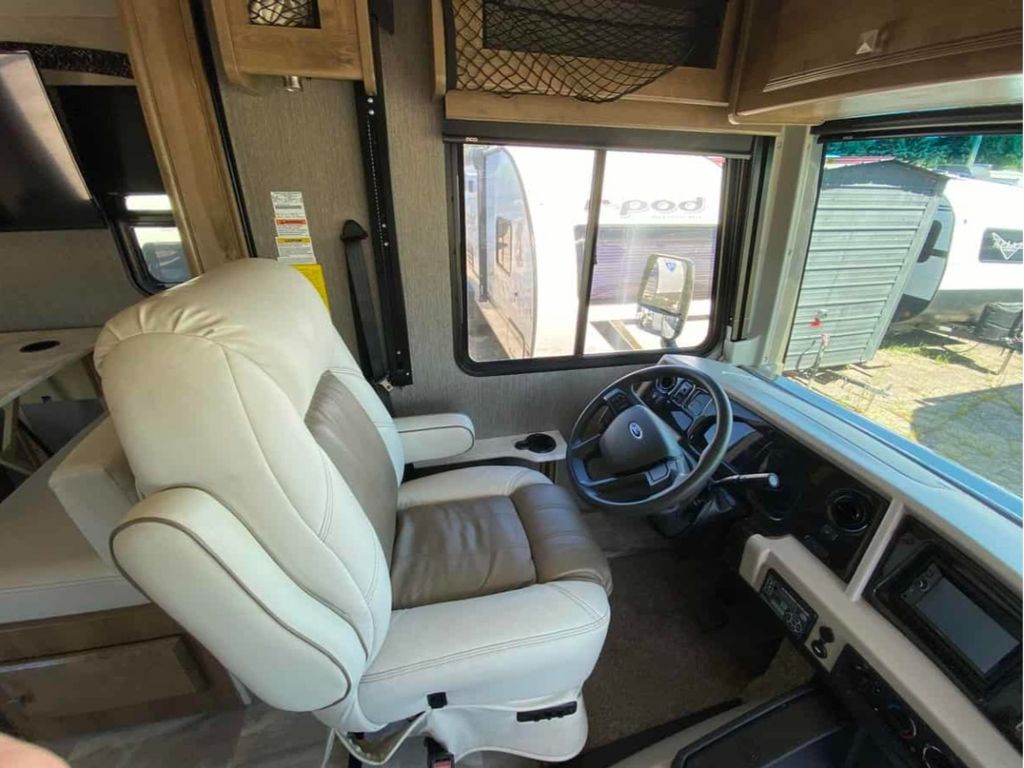 2021 Fleetwood Flair 28A - National Vehicle