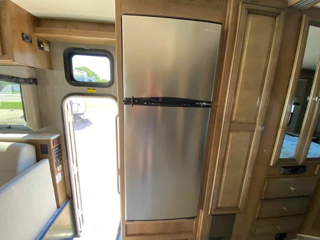 2021 Fleetwood Flair 28A - National Vehicle