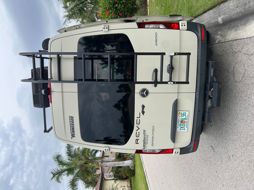 2022 Winnebago Revel 44E 4x4 - National Vehicle
