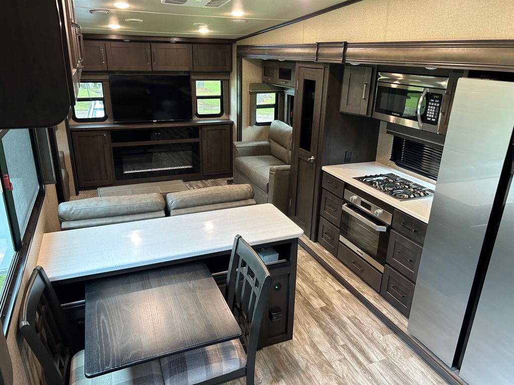 2022 Grand Design Reflection 341RDS - National Vehicle