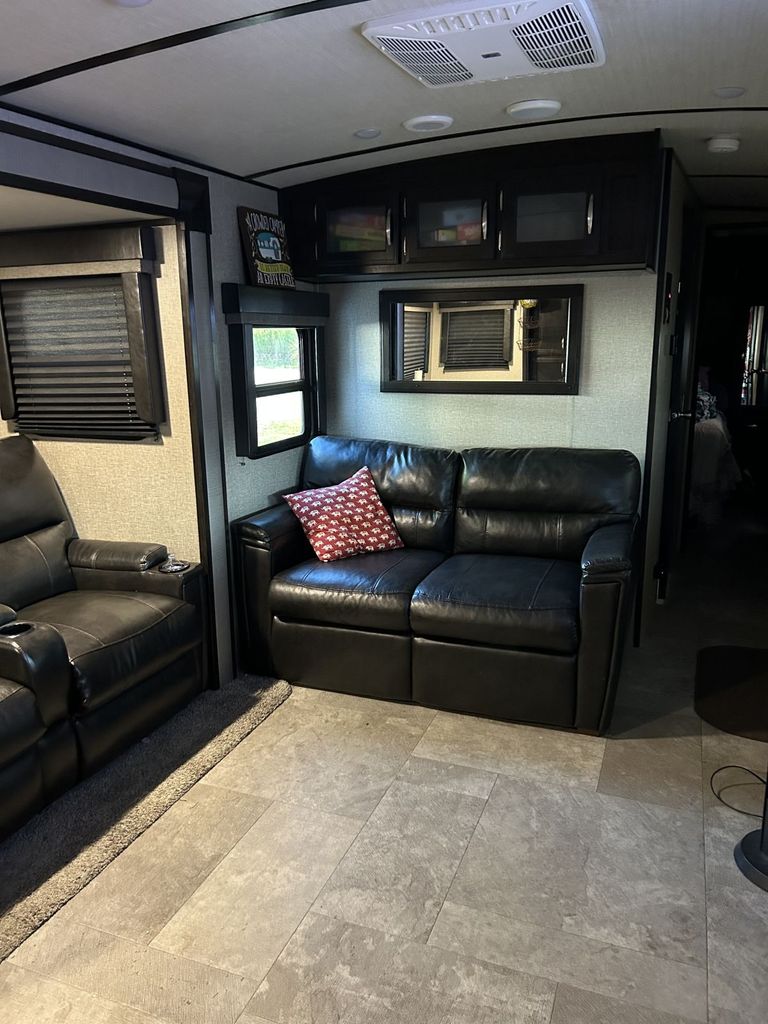 2019 Grand Design Imagine 2850MK - National Vehicle