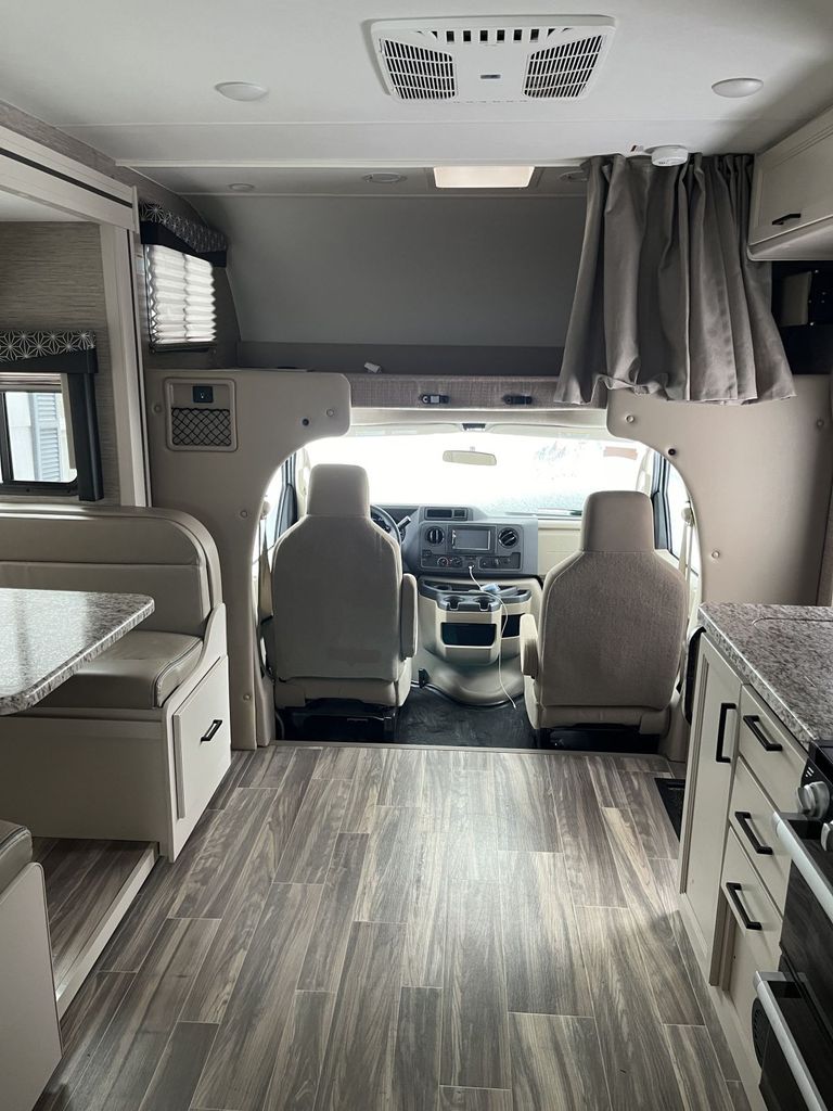 2022 Thor Motor Coach Freedom Elite 24HE - National Vehicle