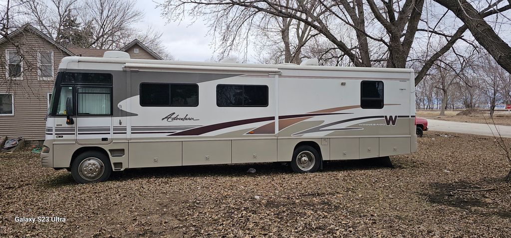 2004 Winnebago Adventurer 35U - National Vehicle