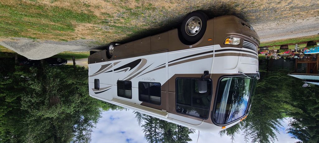 2004 Monaco Monarch 30PDD - National Vehicle