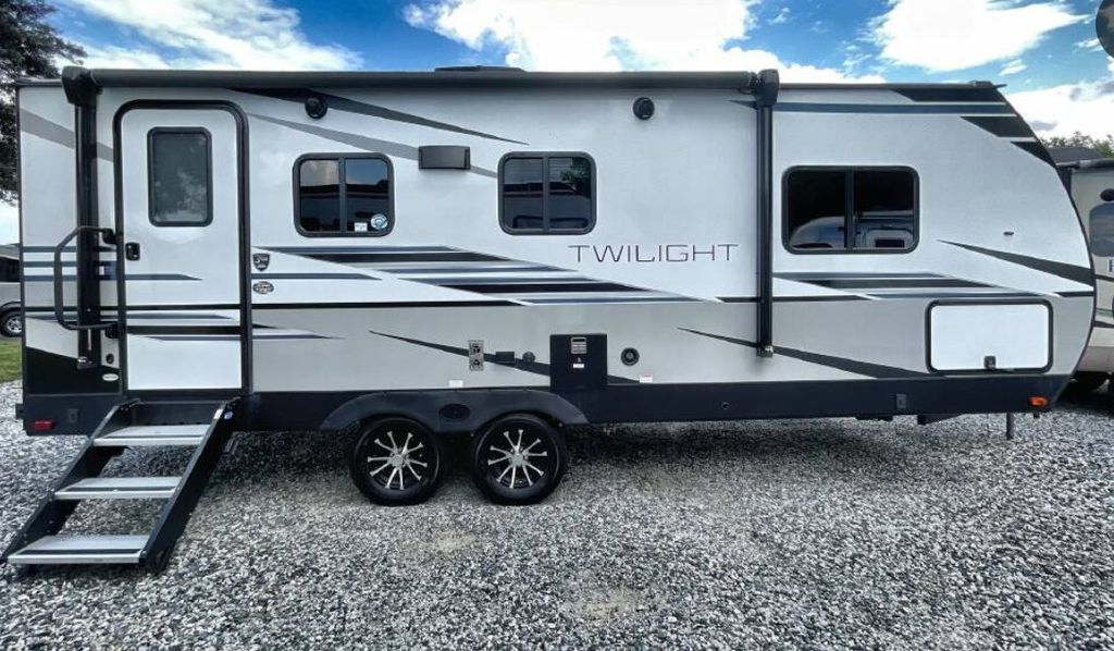 2022 Cruiser RV Twilight Signature 2100 - National Vehicle