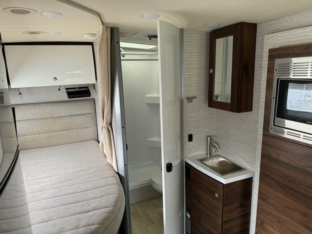2021 Winnebago View 24J - National Vehicle