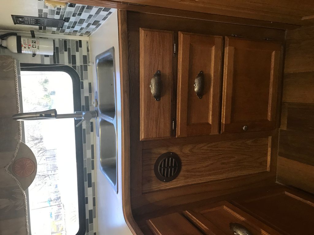 2004 Gulf Stream Conquest Limited Edition 6236 - National Vehicle