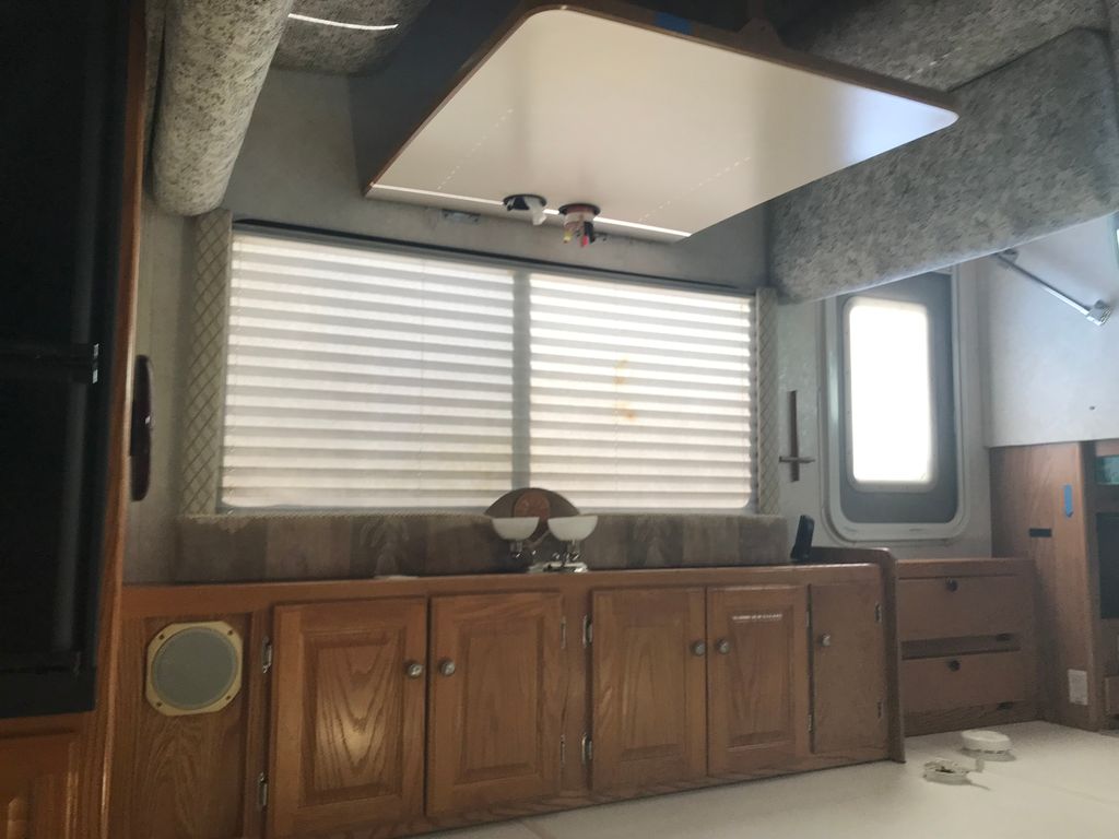 2004 Gulf Stream Conquest Limited Edition 6236 - National Vehicle