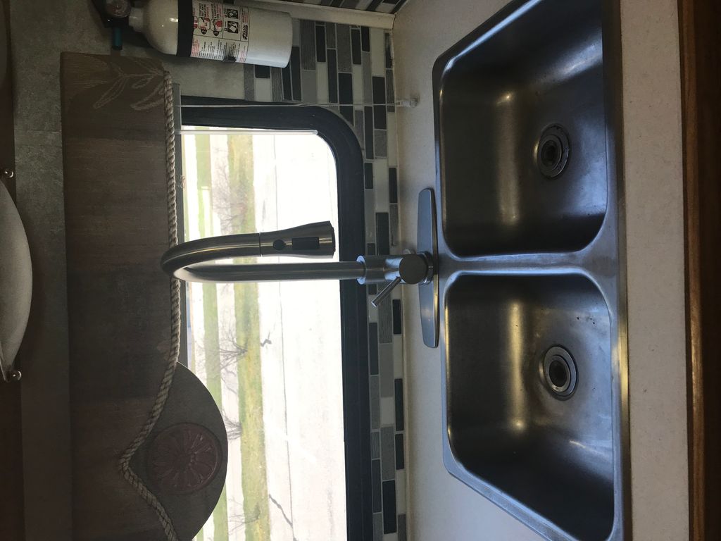2004 Gulf Stream Conquest Limited Edition 6236 - National Vehicle
