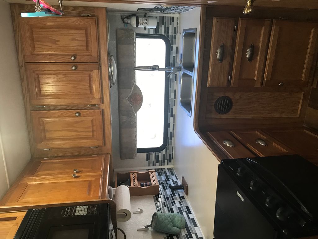 2004 Gulf Stream Conquest Limited Edition 6236 - National Vehicle