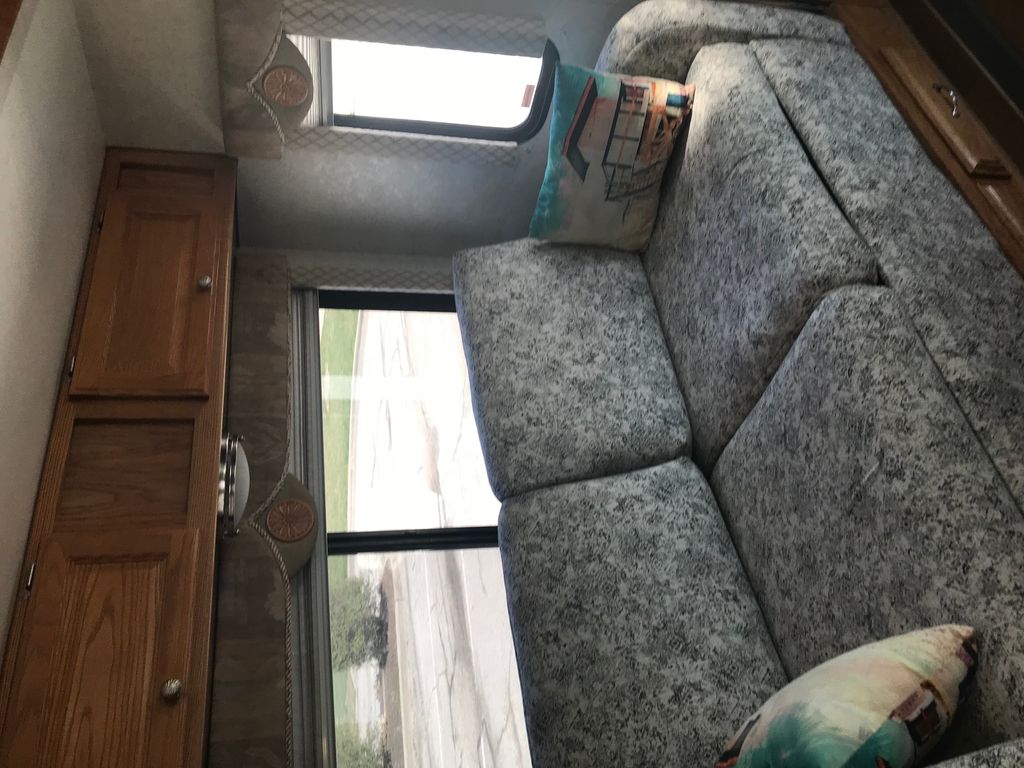 2004 Gulf Stream Conquest Limited Edition 6236 - National Vehicle