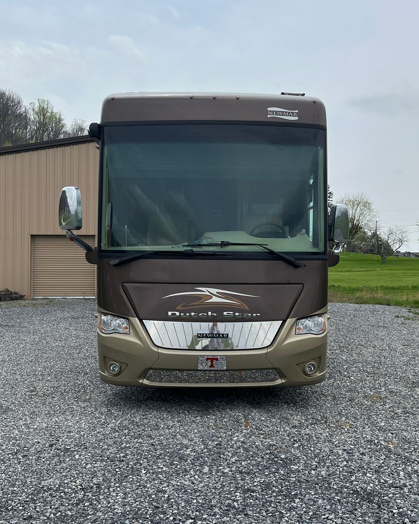 2015 Newmar Dutch Star 4018 - National Vehicle
