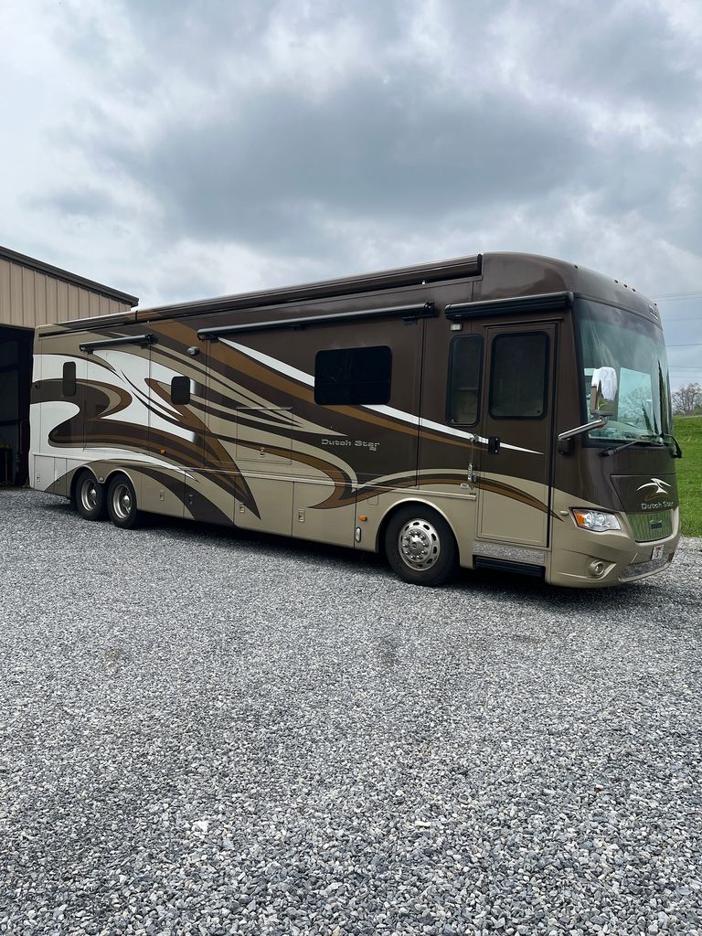 2015 Newmar Dutch Star 4018 - National Vehicle