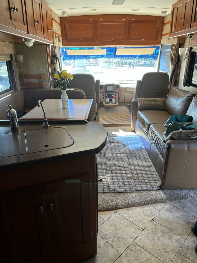 2008 Itasca Suncruiser 33V - National Vehicle