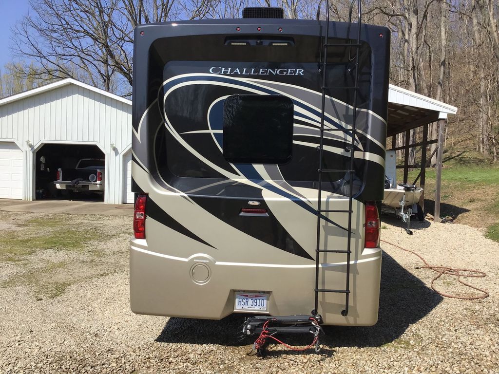 2019 Thor Motor Coach Challenger 37FH - National Vehicle