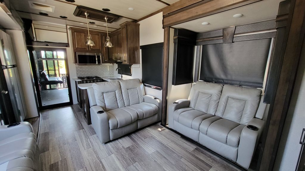 2021 Dutchmen Voltage Toy Hauler 4225 - National Vehicle