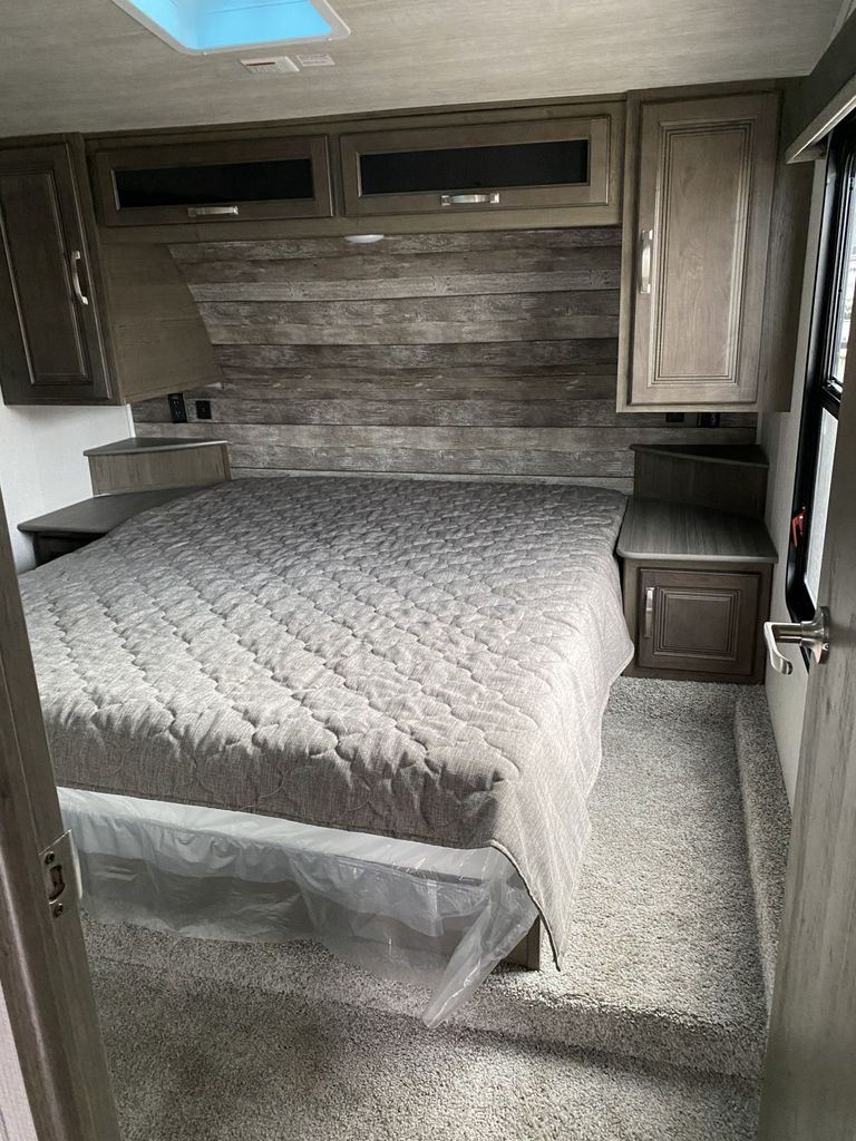 2021 Keystone Cougar Half-Ton 25RES - National Vehicle