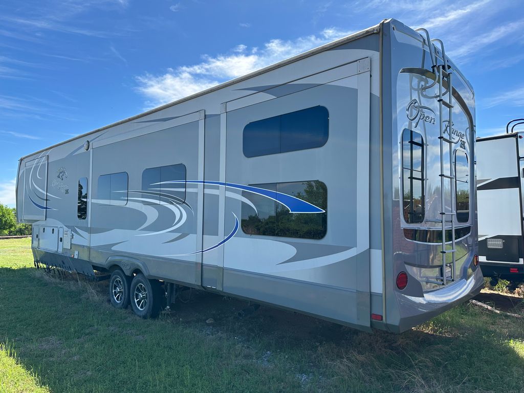 2016 Highland Ridge 3X 427BHS - National Vehicle