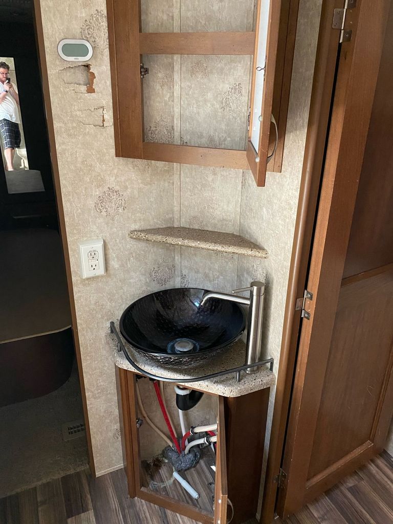 2016 Highland Ridge 3X 427BHS - National Vehicle