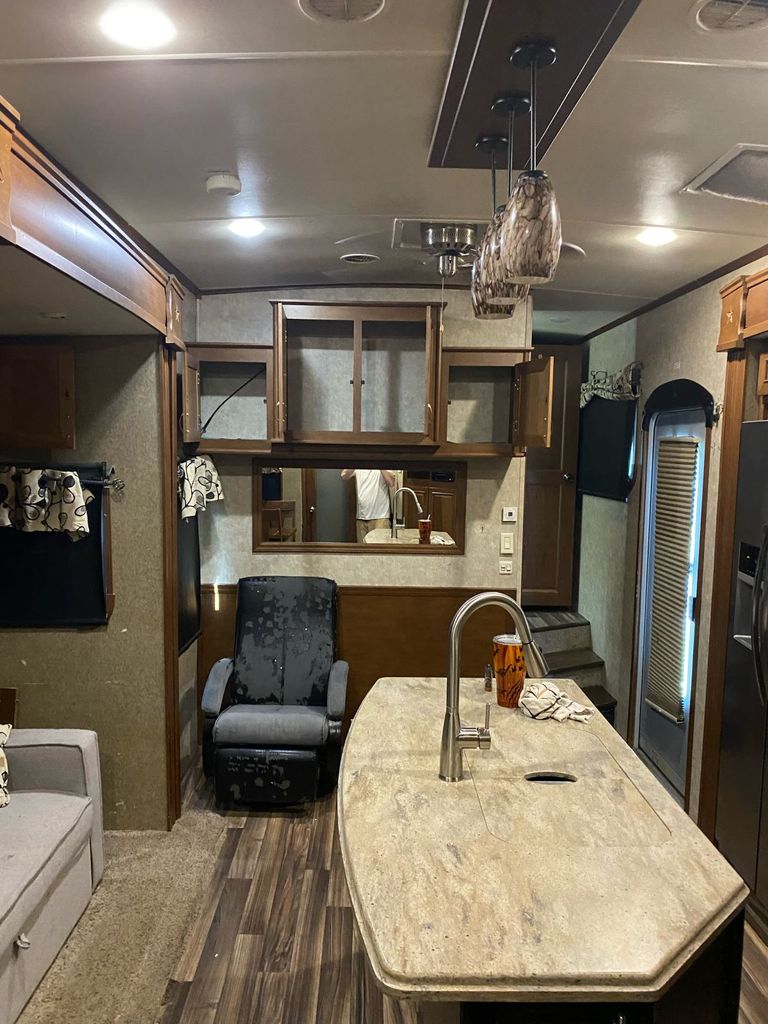 2016 Highland Ridge 3X 427BHS - National Vehicle