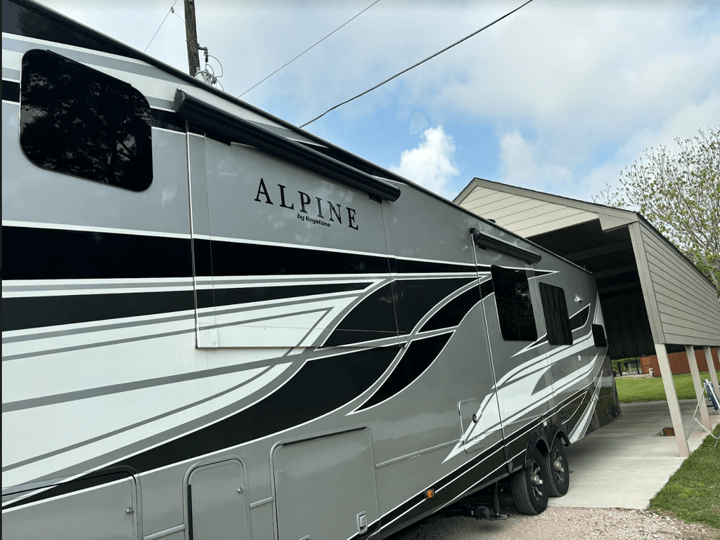 2022 Keystone Alpine 3910RK - National Vehicle