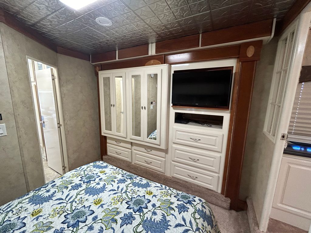 2007 Gulf Stream Friendship G8 8414 - National Vehicle