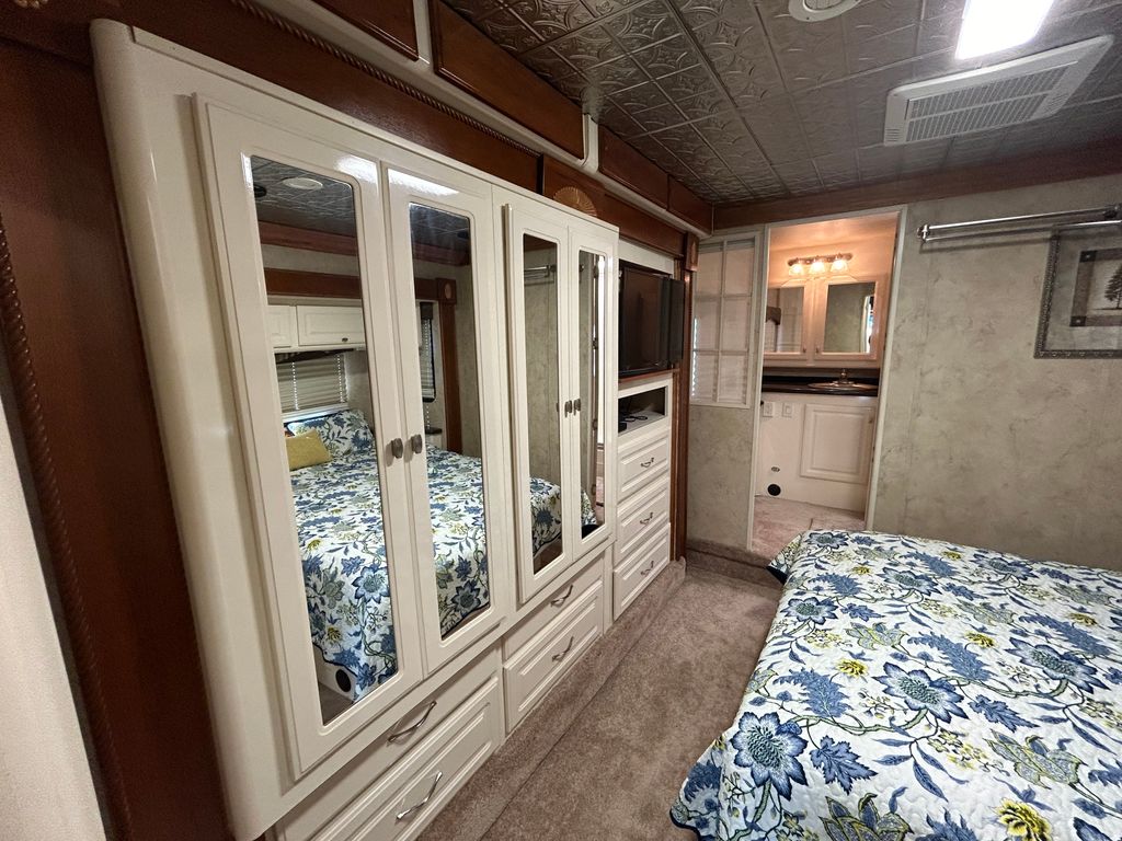 2007 Gulf Stream Friendship G8 8414 - National Vehicle