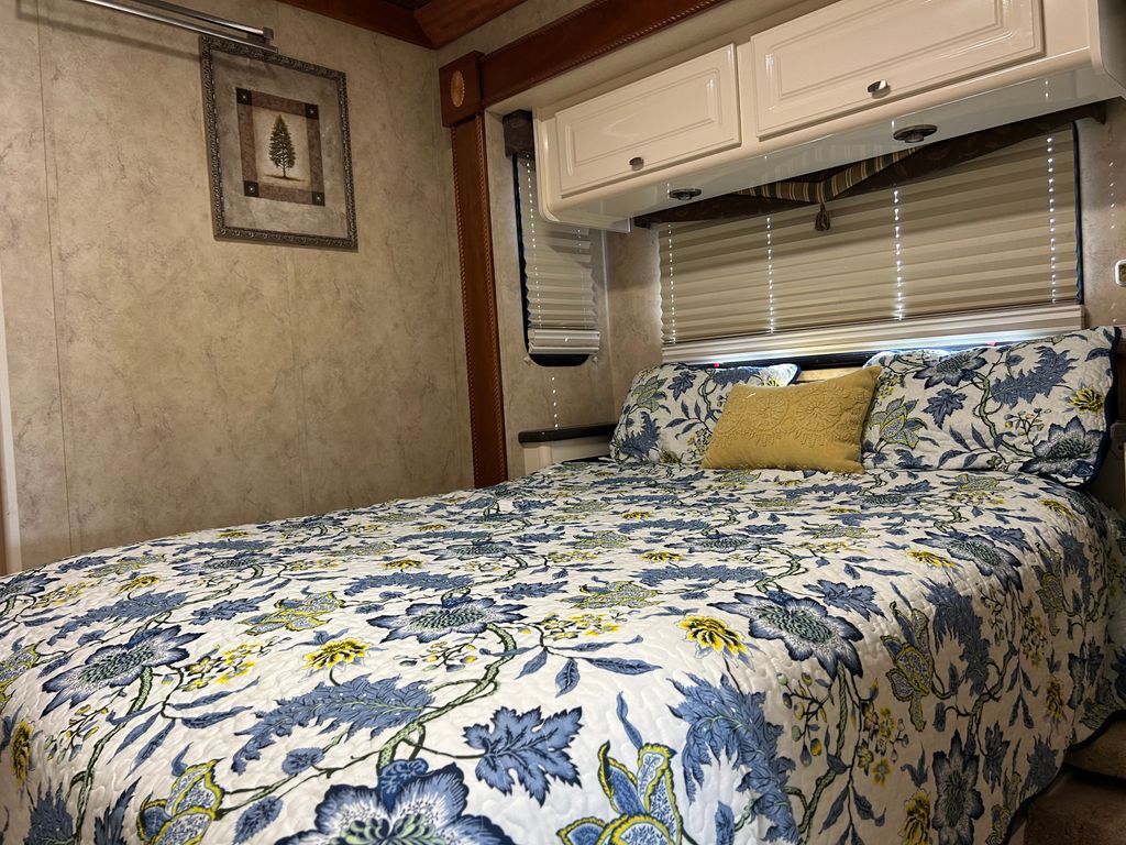 2007 Gulf Stream Friendship G8 8414 - National Vehicle
