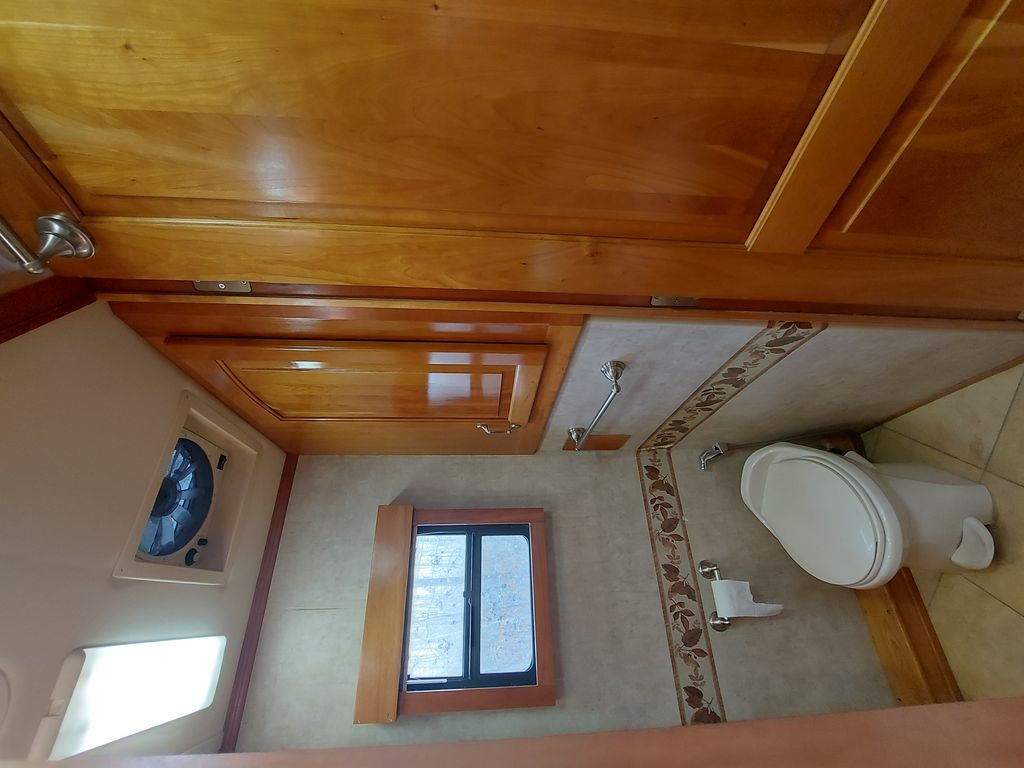 2007 Beaver Contessa Pacifica - National Vehicle