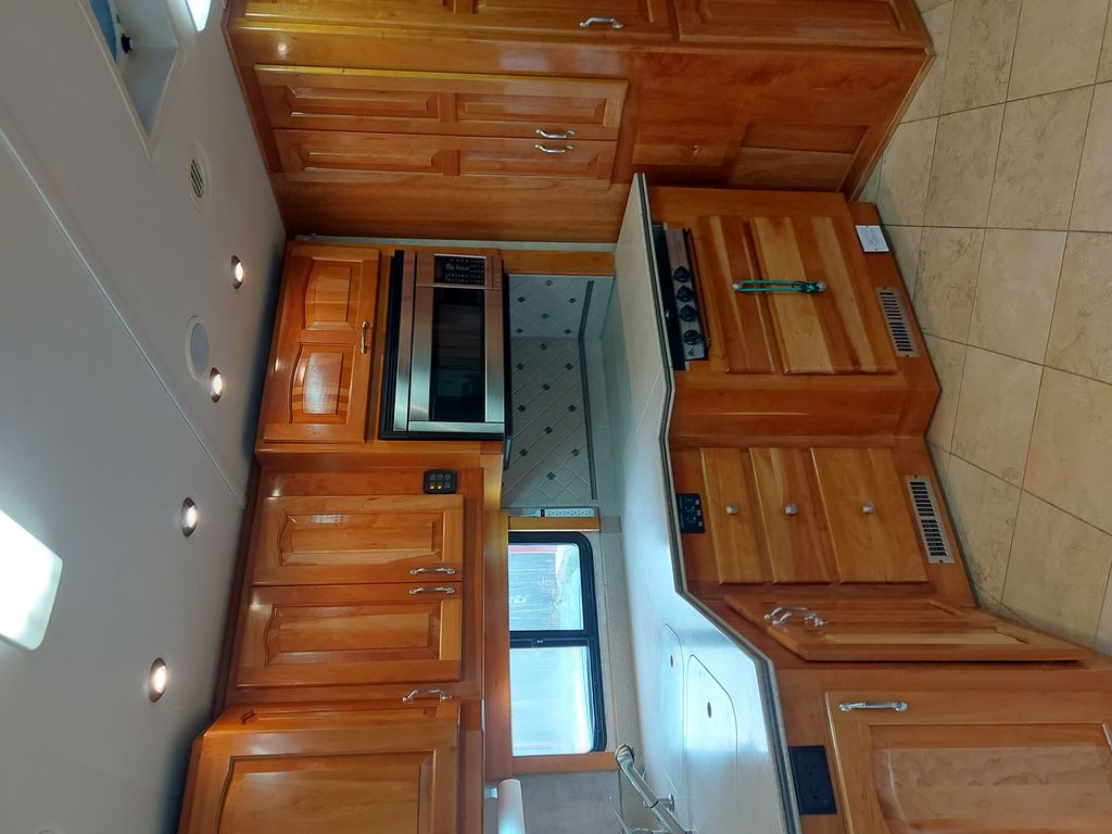 2007 Beaver Contessa Pacifica - National Vehicle