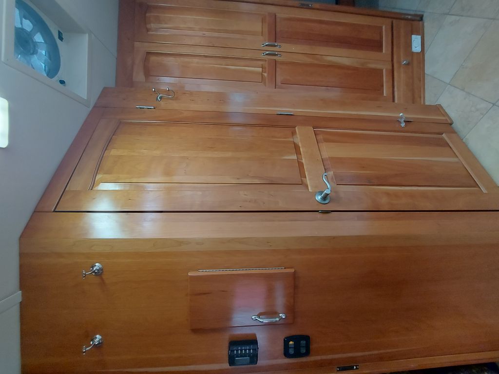 2007 Beaver Contessa Pacifica - National Vehicle