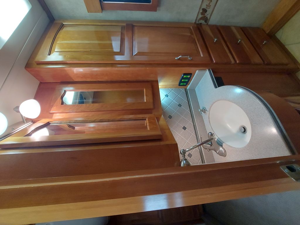 2007 Beaver Contessa Pacifica - National Vehicle