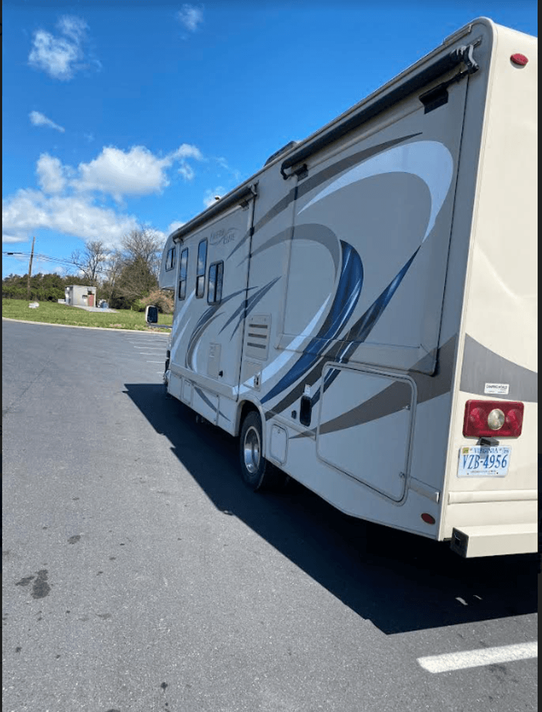 2018 Thor Motor Coach Freedom Elite 29FE - National Vehicle