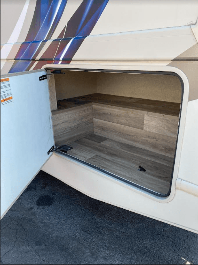 2018 Thor Motor Coach Freedom Elite 29FE - National Vehicle