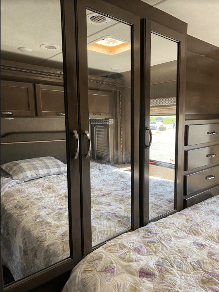 2018 Thor Motor Coach Freedom Elite 29FE - National Vehicle