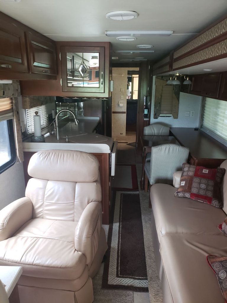 2002 Newmar Dutch Star 4095 - National Vehicle