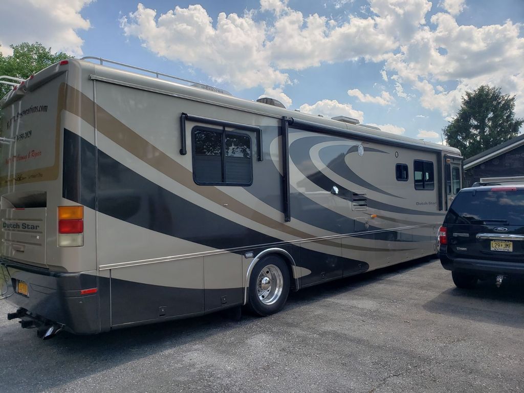 2002 Newmar Dutch Star 4095 - National Vehicle