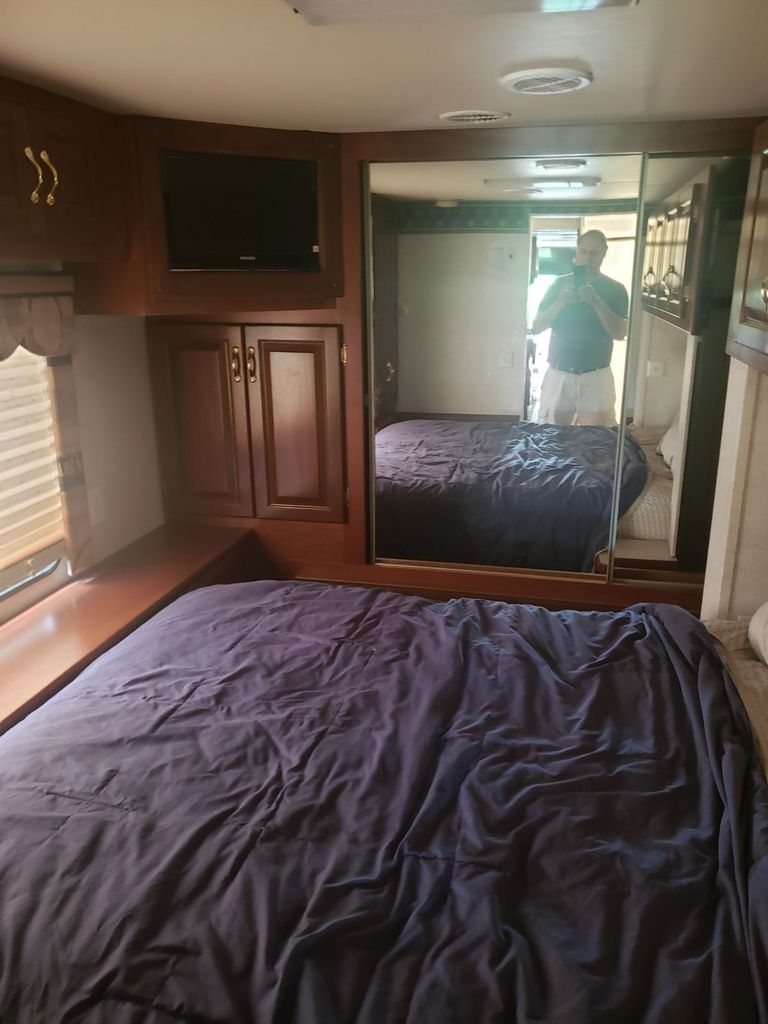 2002 Newmar Dutch Star 4095 - National Vehicle