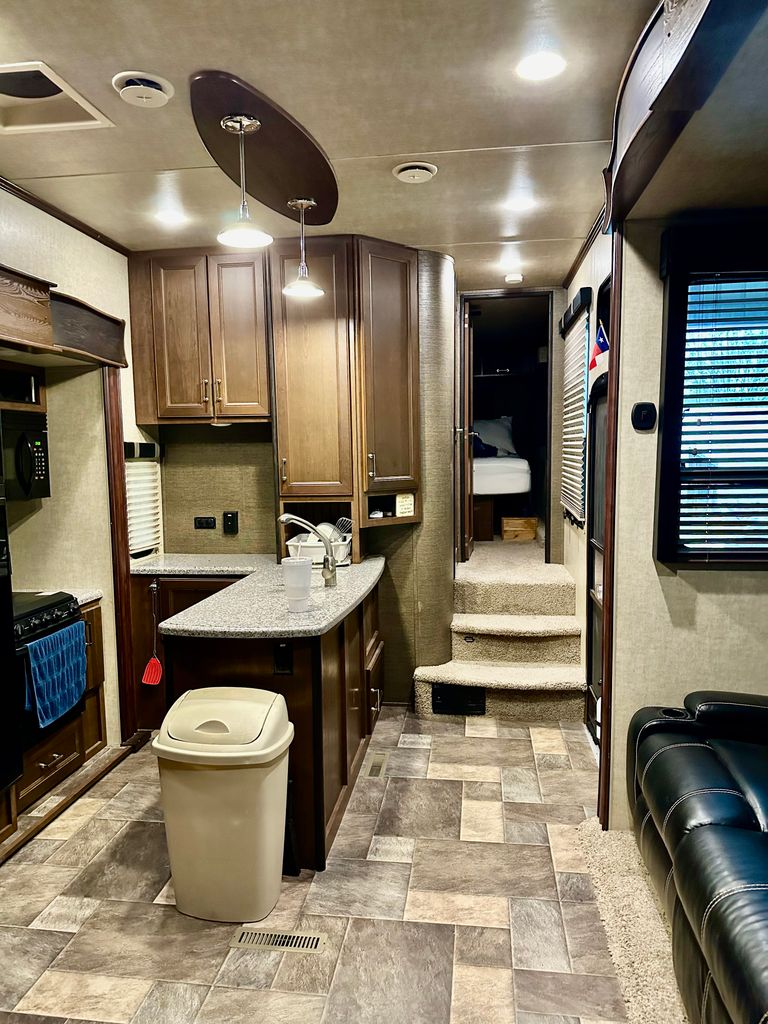 2015 Keystone Fuzion 371 - National Vehicle